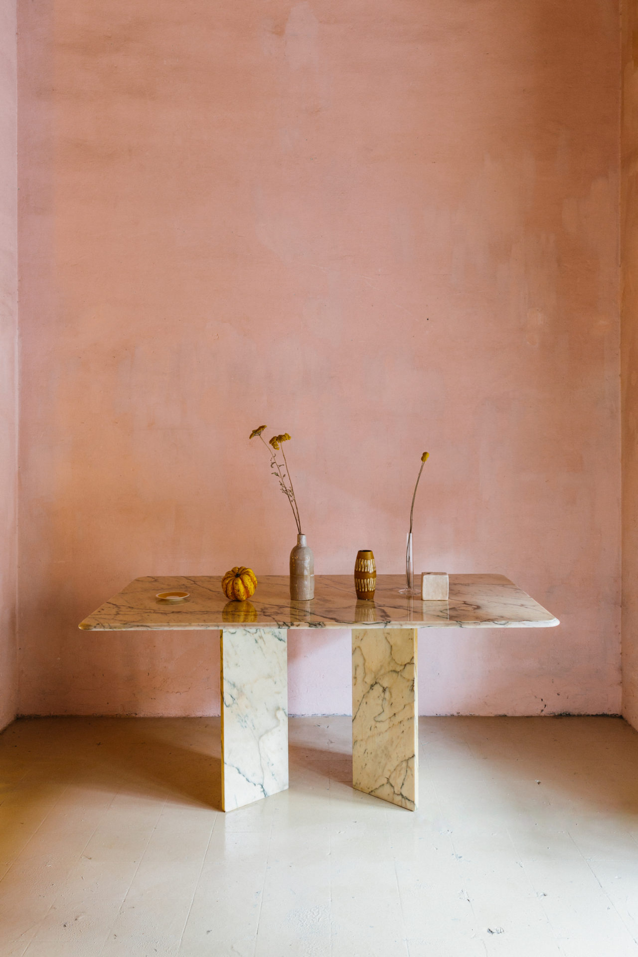 ALTARE Dining Table — Les Eines