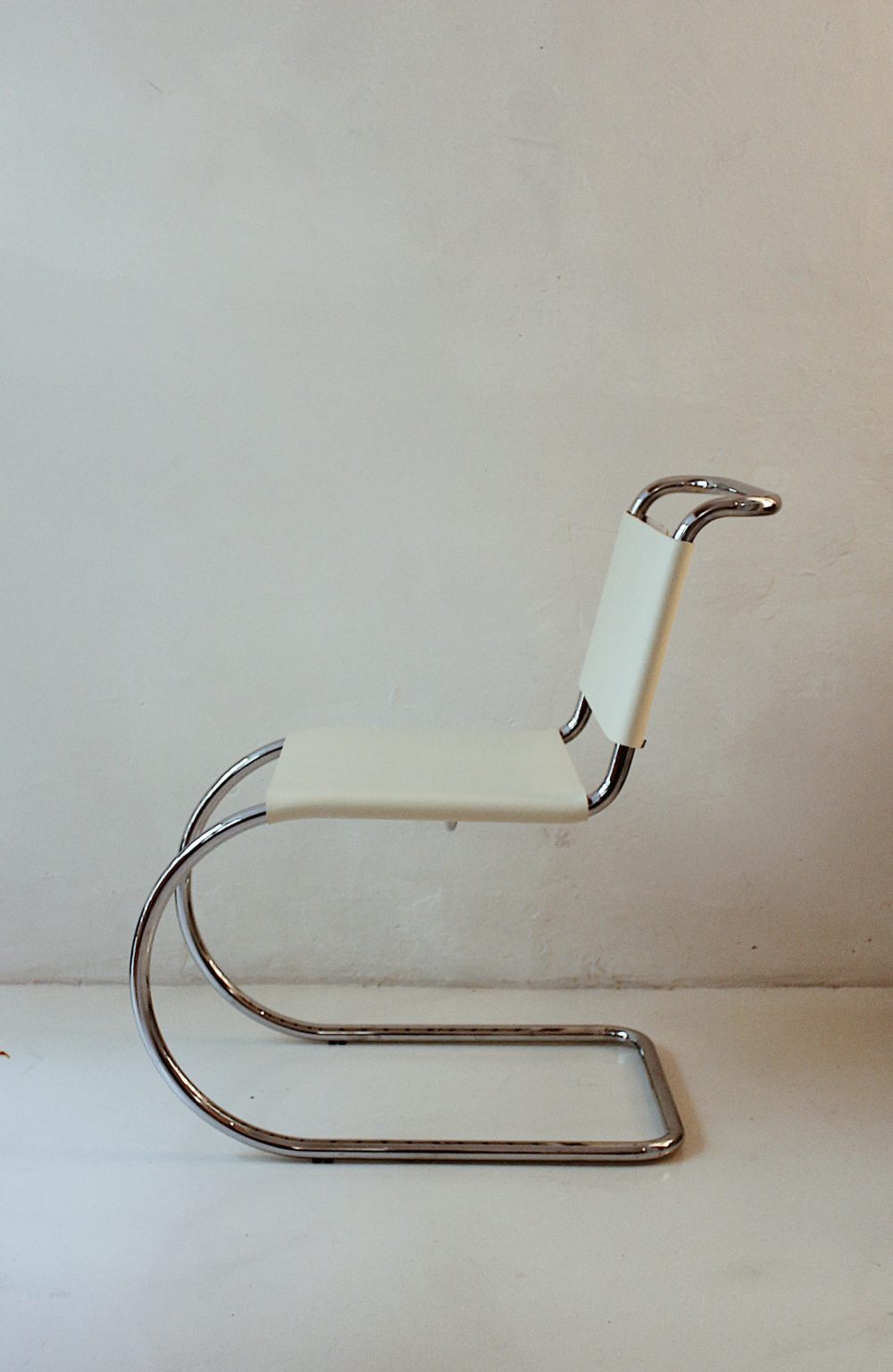 MVDR in IVORY leather — Les Eines