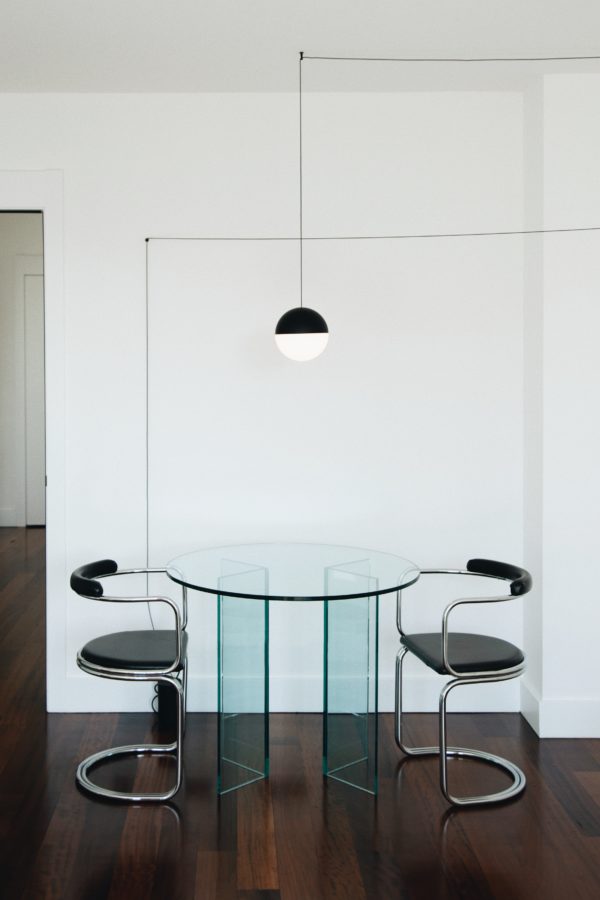 Total glass Acropoli dining table — Les Eines