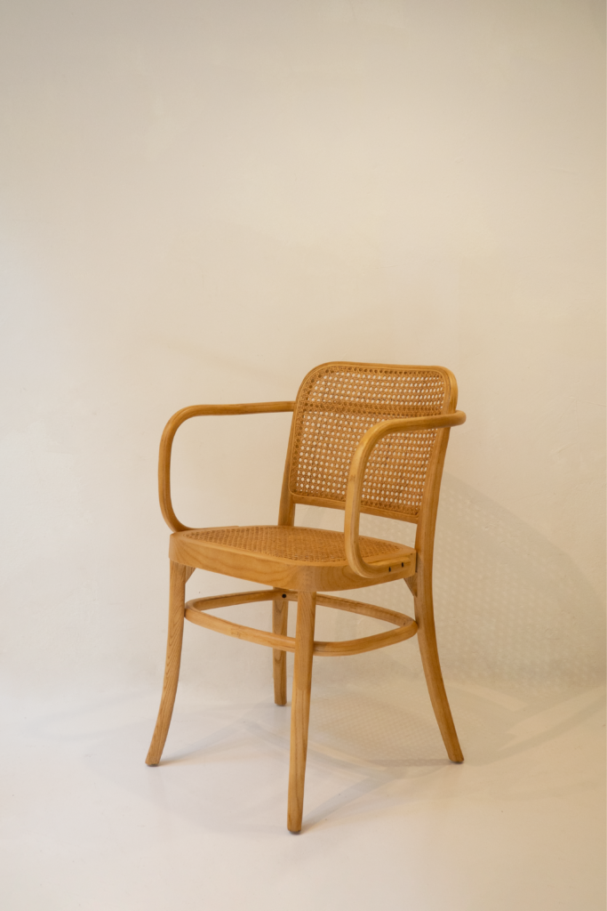WICKER CHAIR — Les Eines